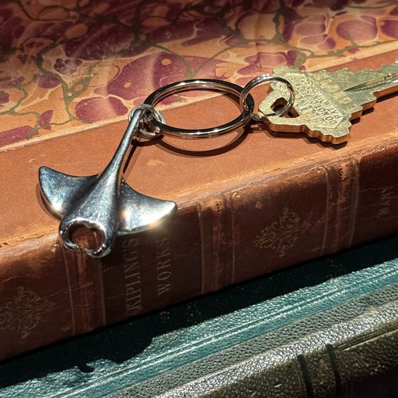 Accessories | 312 Stylized Silver Stingray Keychain | Poshmark